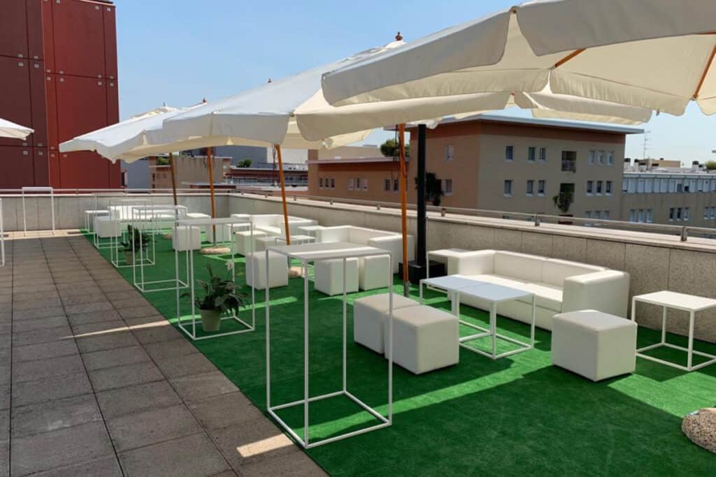 Noleggio tavoli e tavolini per eventi